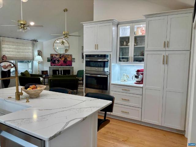292 Blackthorn Ln