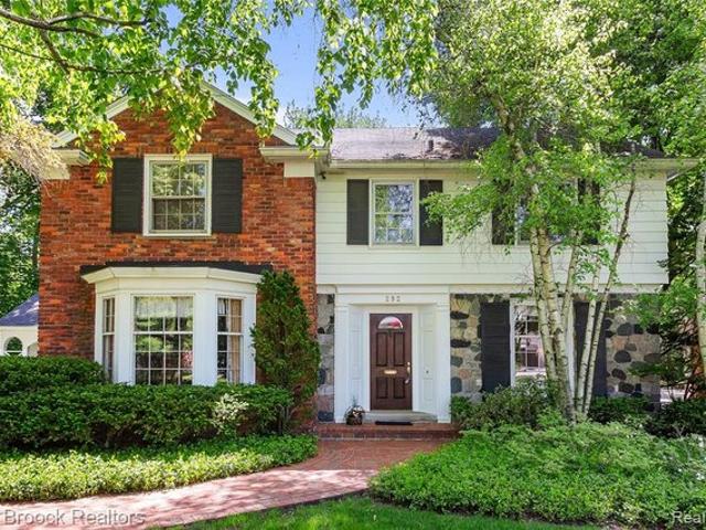292 Fairfax St, Birmingham, MI 48009