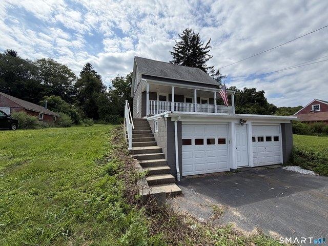 292 Old Colchester Rd, Montville, CT 06382