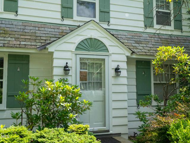 292 Lake Avenue