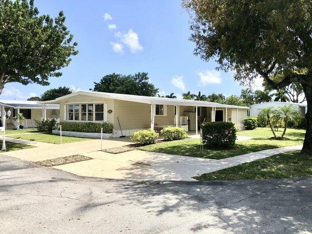 292 NW 53rd St, Deerfield Beach, FL 33064