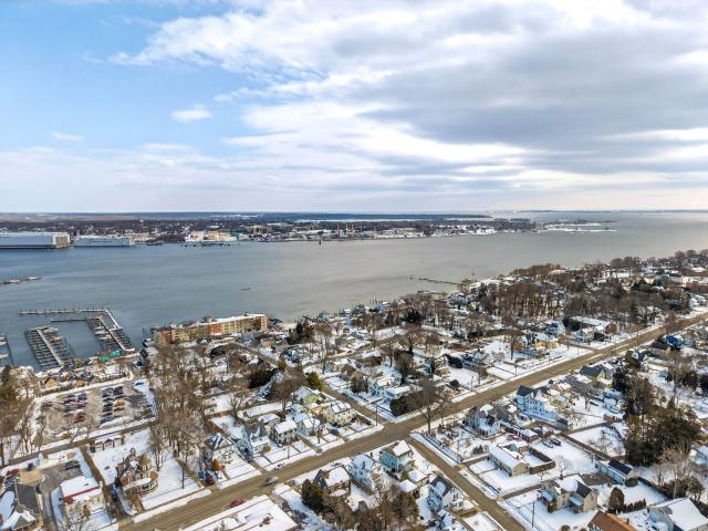 292 Pequot Avenue E1, New London, US, CT