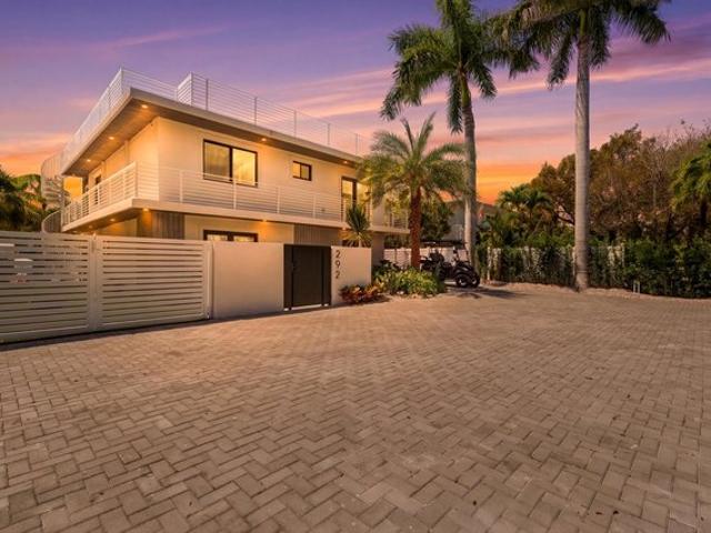 292 Woods Ave, Tavernier, FL 33070