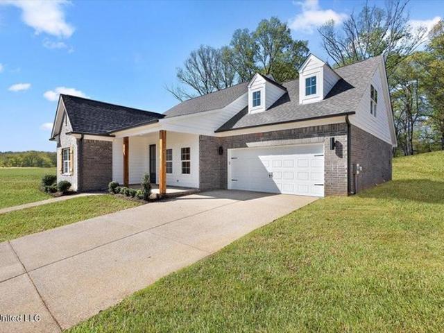 292 Wells Dr, Hernando, MS 38632