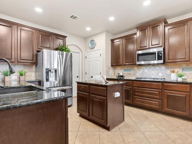 2934 Magellan Way