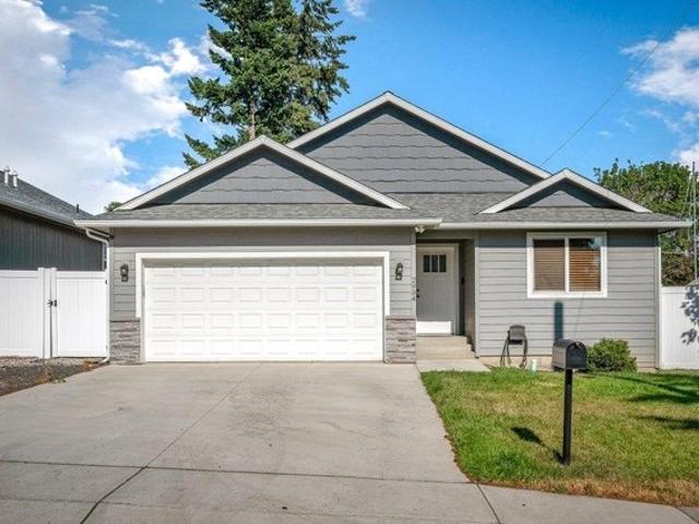 2934 N Altamont St, Spokane, WA 99207