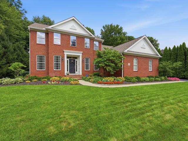 2934 Creekwood Estates Dr, Blacklick, OH 43004
