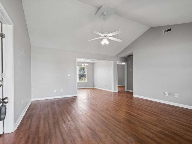 2934 Ridgewood Dr