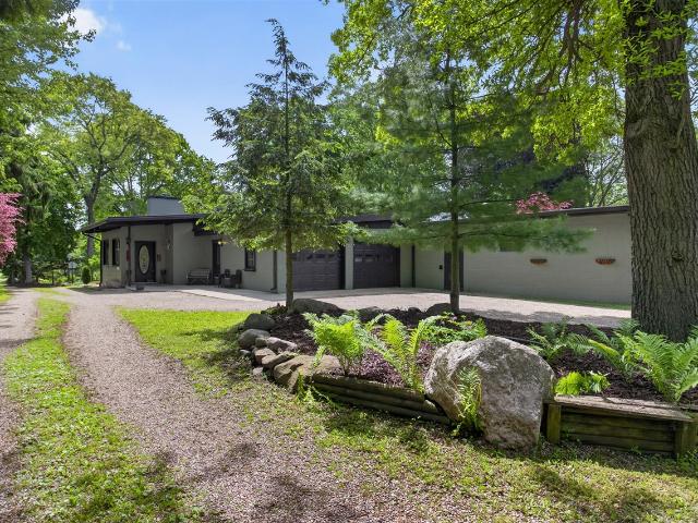 2934 Robinson Road