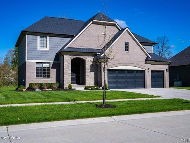2935 Basil Dr, Rochester Hills, MI 48309