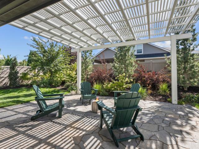 2935 E Renwick Ct