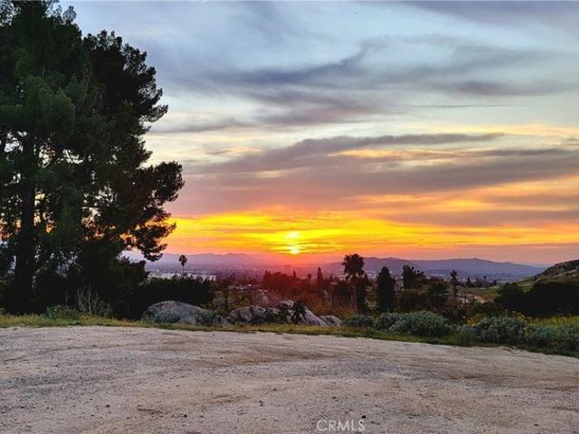 2935 Galaxie Heights Rd, Riverside, CA 92507