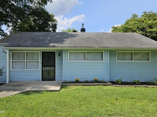 2935 Garey Ln, Louisville, KY 40216