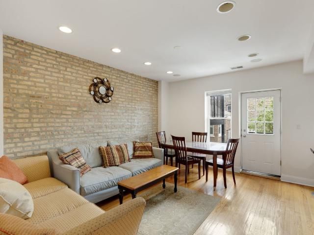2935 W Rosemont Avenue # 2