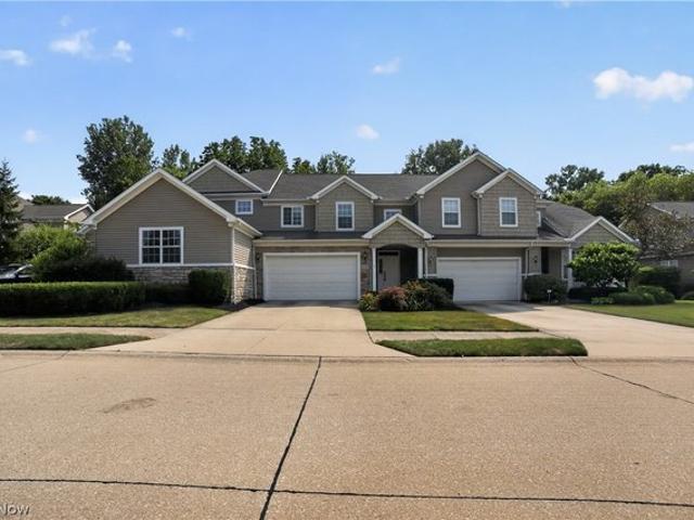 29361 Hummingbird Cir, Westlake, OH 44145
