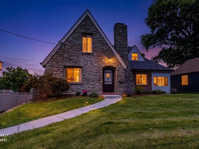 2936 N Bend Rd, Green Township, OH 45239