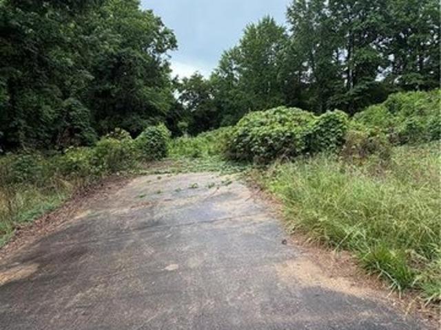2936 Bridge Dr, Gainesville, GA 30506