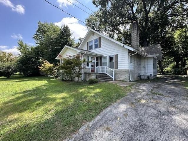 2936 Clark St, Paducah, KY 42001