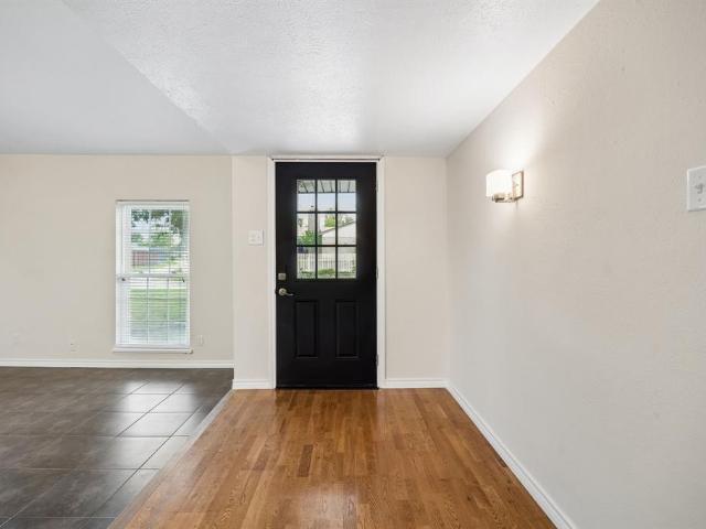 2936 Furneaux Lane
