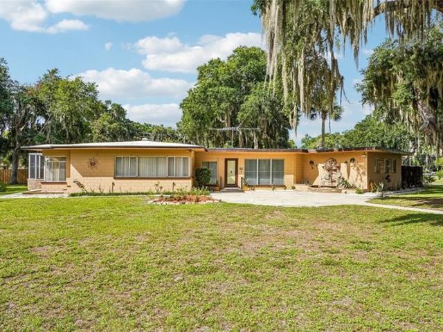 2936 Lake Joanna Dr, Eustis, FL 32726