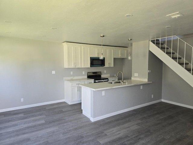 2936 Peachtree Dr Unit 2, Stockton, CA 95203