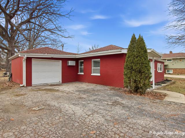 2936 Witchwood Ln, Waukegan, IL 60087 | MLS #12619 | Compass
