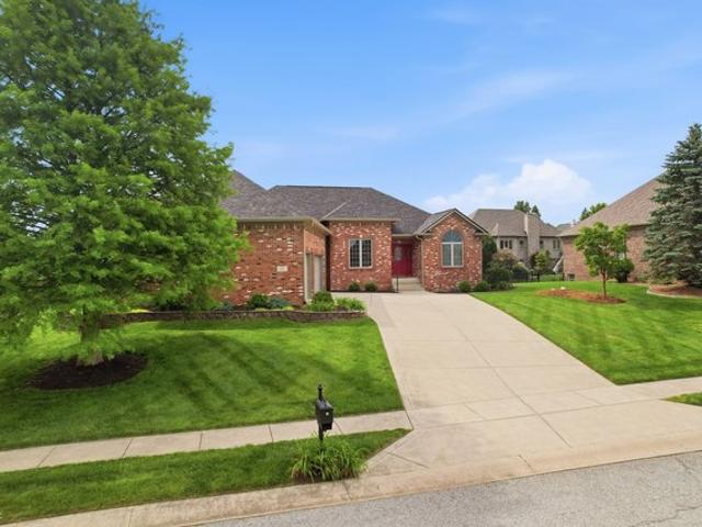 2937 Abbotsbury Ct, Greenwood, IN 46143