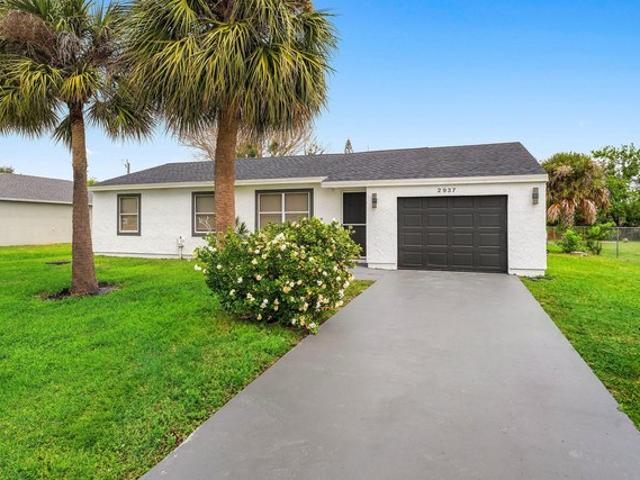 2937 SE Ironton Ave, Port Saint Lucie, FL 34952