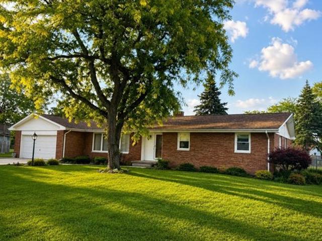2938 Noreen Dr, Bay City, MI 48706