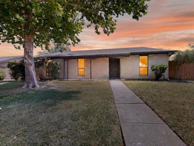 2938 Churchill Way, Garland, TX 75044