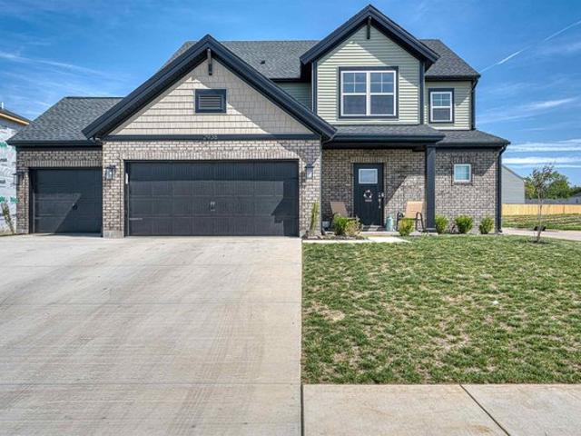 2938 Donna Dee Dr, Evansville, IN 47725