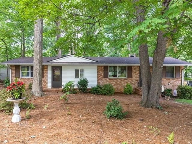 2938 Isaacs Pl, Greensboro, NC 27408