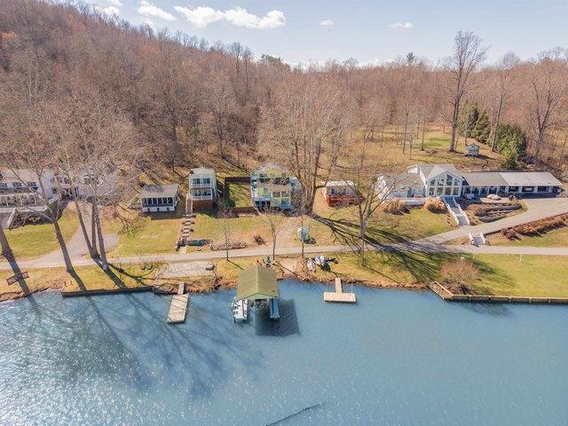 2939 and 2935 Blackberry Ln, Hiwassee, VA 24347