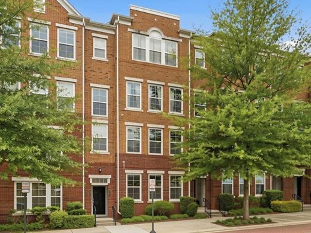 2939 Finsbury Pl Unit 103, Fairfax, VA 22031