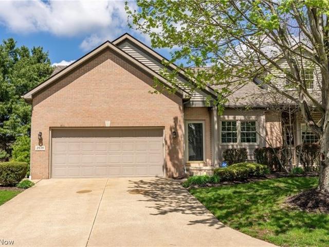 2939 Halwyck Cir NW, North Canton, OH 44720