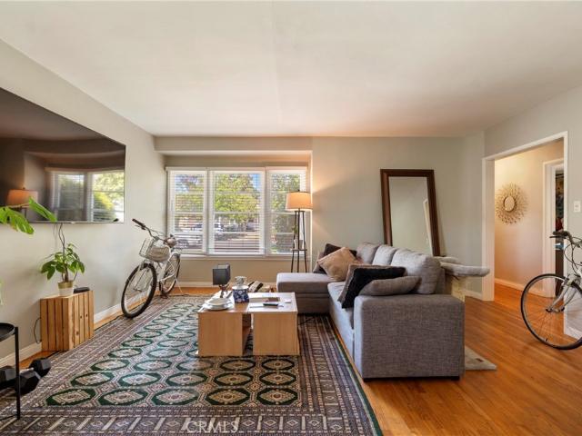 2939 Kelton Ave, Los Angeles, CA 90064 | MLS #SB26058 | Compass