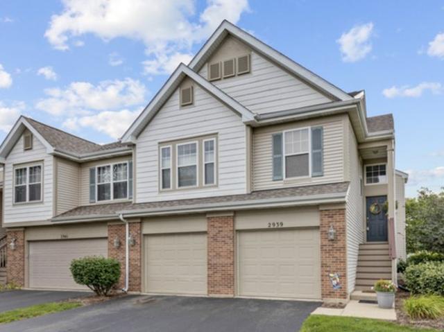 2939 Saganashkee Ln, Naperville, IL 60564