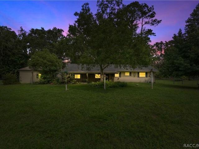 2939 W Cypress Dr, Dunnellon, FL 34433