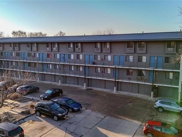 2939 12th Ave SW, Cedar Rapids, IA 52404