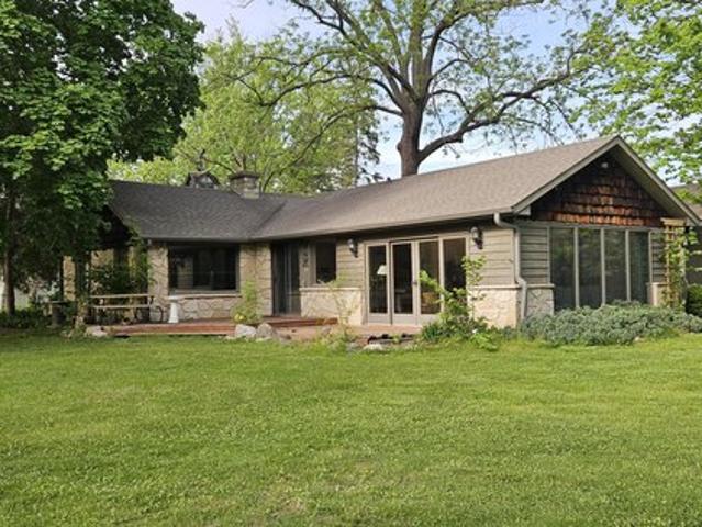 29303 Evergreen Dr, Waterford, WI 53185