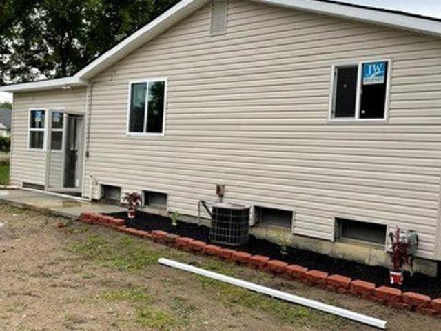 29301 Rockcastle St, Farmington Hills, MI 48336