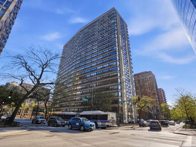 2930 N Sheridan Rd Apt 306, Chicago, IL 60657