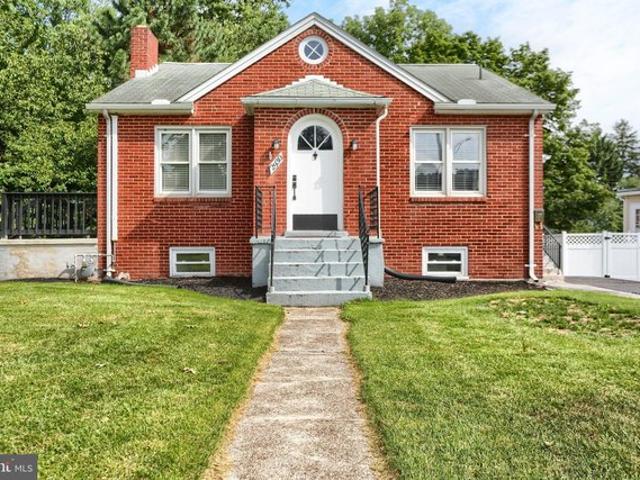 2930 Brookwood St, Harrisburg, PA 17111