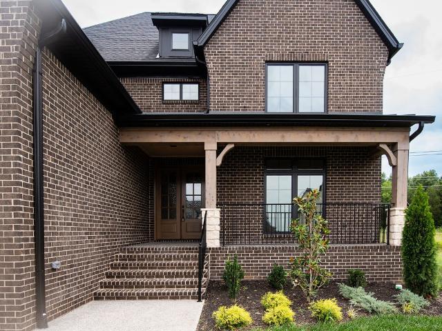 2930 Carisbrooke Dr