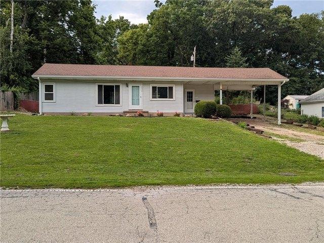 2930 E Wood St, Decatur, IL 62521