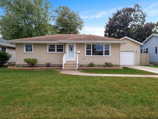 2930 Lincoln St, Highland, IN 46322