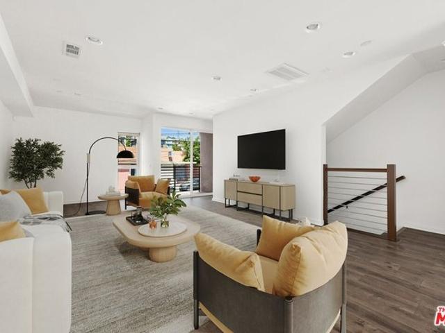 2930 Rowena Ave Unit 2, Los Angeles, CA 90039