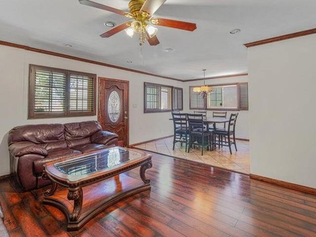 2930 W Florence Ave, Los Angeles, CA 90043