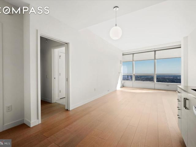 2930 Walnut St 4211, Philadelphia, PA