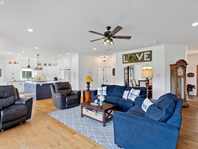 29315 ne putnam rd